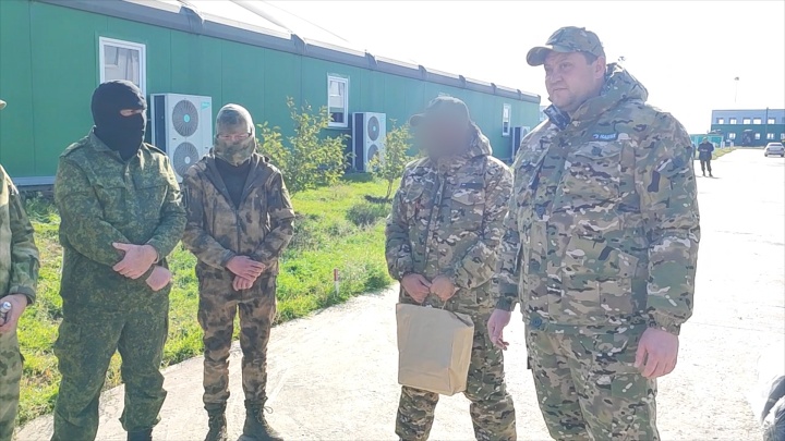 Депутат Артур Каримов доставил гуманитарный груз от химчан мобилизованным